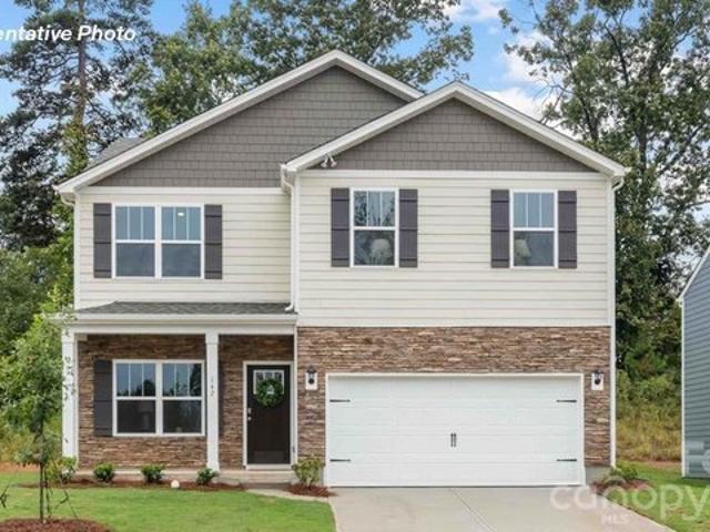 636 17th Avenue Dr NE, Hickory, NC 28601