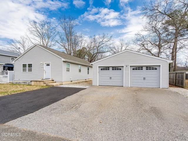 636 Chelsea St, Forked River, NJ 08731