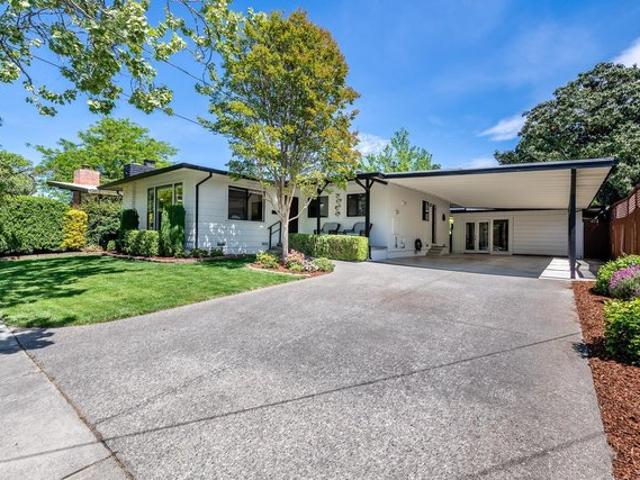 636 Bobelaine Dr, Santa Rosa, CA 95405