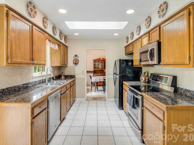 636 Goldview Drive