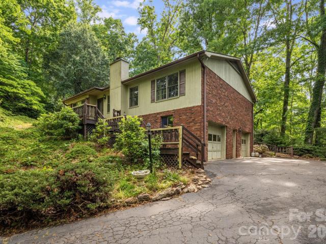 636 Goldview Drive