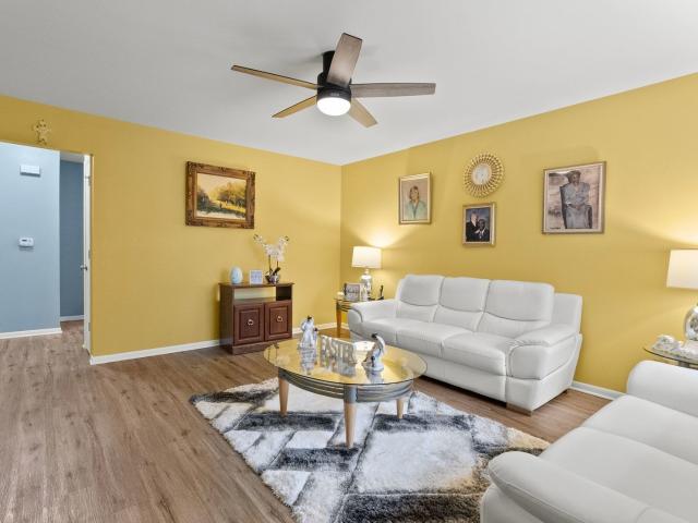 636 E 156th Place