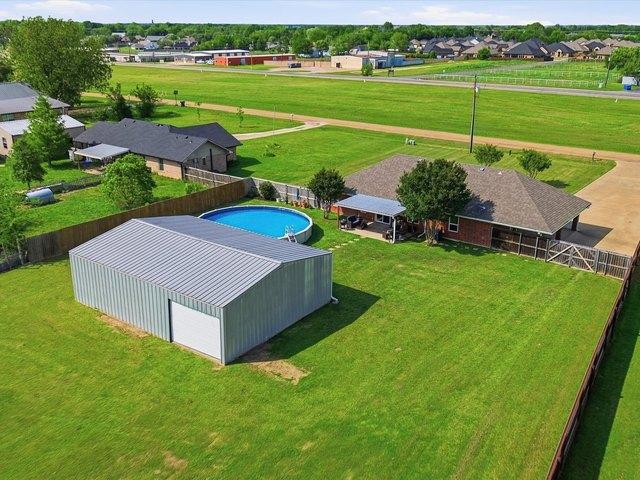 636 E Eubank St, Mabank, TX 75147