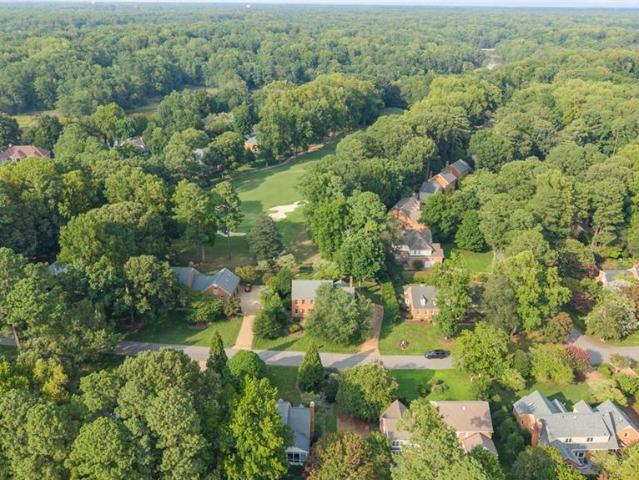 636 Fairfax WAY