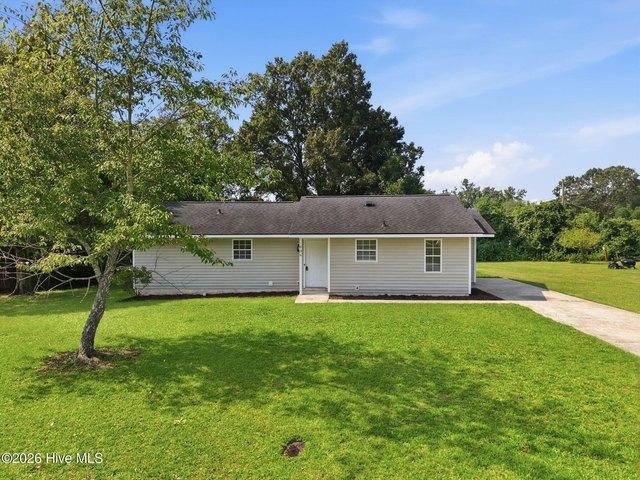 636 Hill Road Cir, Ayden, NC 28513