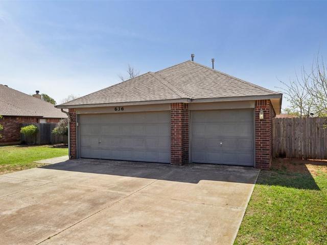 636 Hunters Way