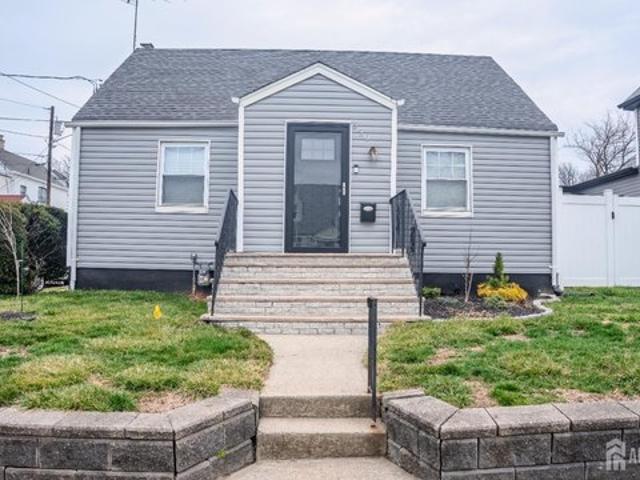 636 Lee St, Perth Amboy, NJ 08861