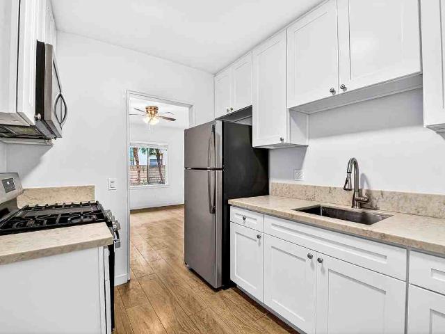 636 Linden Ave Studio Apartment for Rent at 636 Linden Ave, Long Beach, CA 90802 Downtown Long Beach