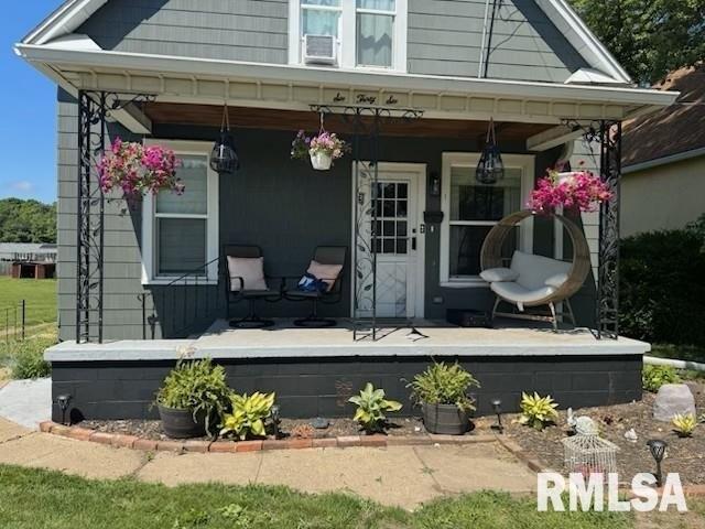 636 N 8th Ave, Canton, IL 61520