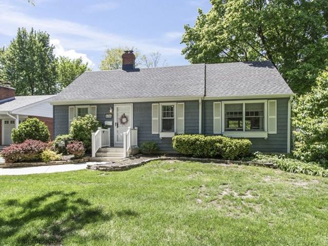 636 N Hickory Ave, Arlington Heights, IL 60004