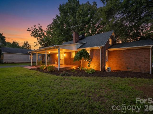 636 NC 16 Highway N