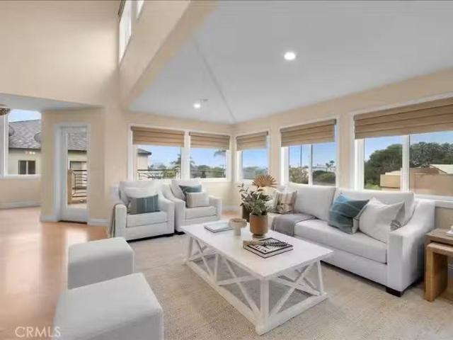 636 ninth, Hermosa Beach, CA 90254