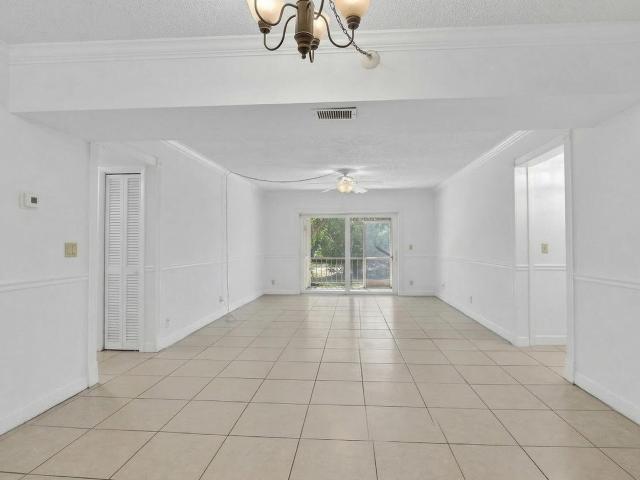 636 NW 13th St, Unit 110, Boca Raton, FL 33486 | MLS #B26017 | Compass