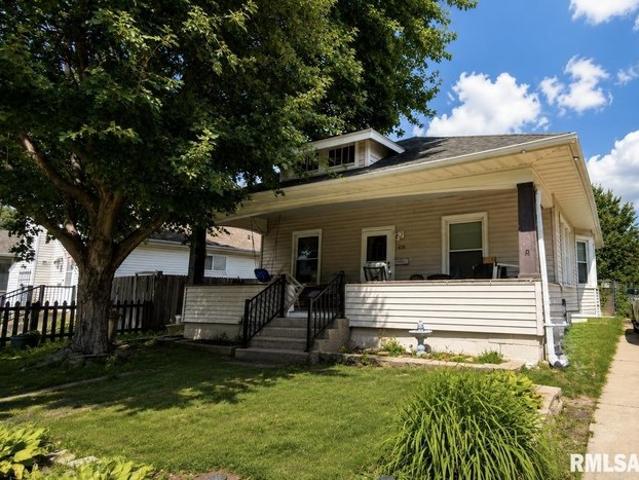 636 S 12th St, Pekin, IL 61554