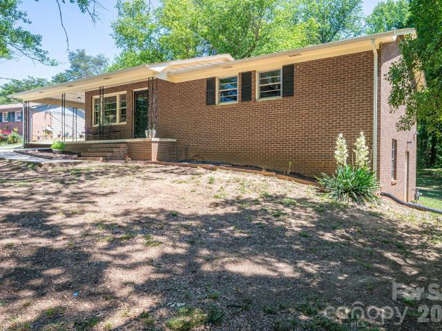 636 Poplar Drive