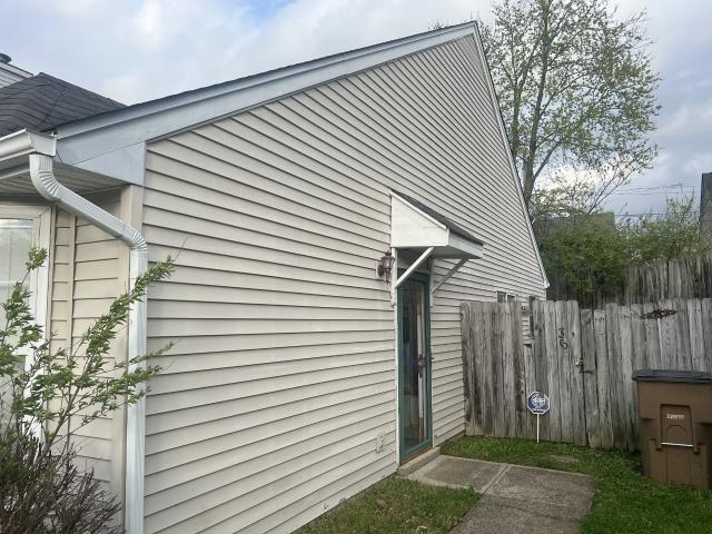 636 Poplar Pl