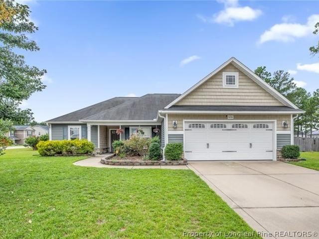 636 Wood Point Dr, Bunnlevel, NC 28323