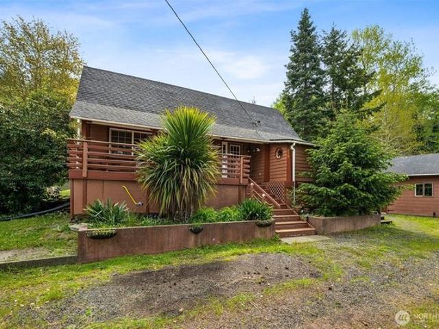 636 Water St, South Bend, WA 98586