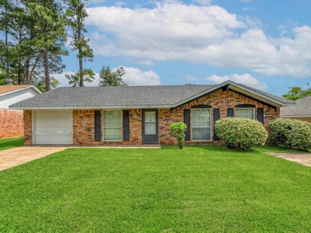 636 Wildrose St, Lone Star, TX 75668