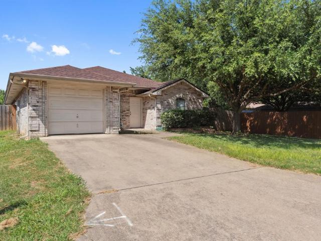 636 Yarrow Cir, Dallas, TX 75217 | MLS #20978