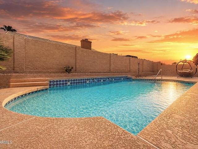 6374 W Firebird Dr, Glendale, AZ 85308