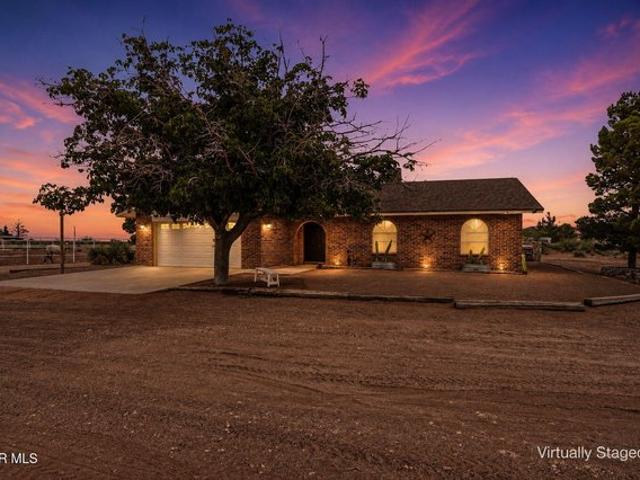 6375 Desert Willow Dr, El Paso, TX 79938