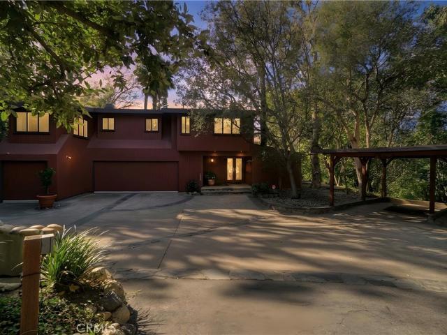 6377 Via Escondido Dr, Malibu, CA 90265 | MLS #SR26010 | Compass