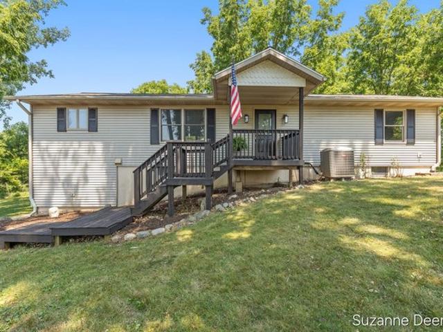 6378 Portland Rd, Saranac, MI 48881