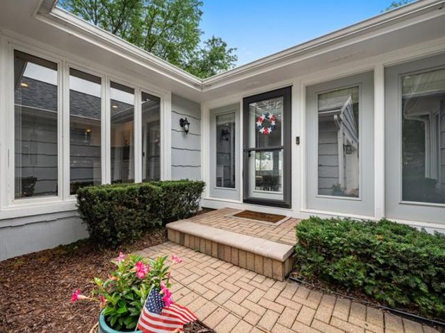 6379 Holly Ct, Lisle, IL 60532