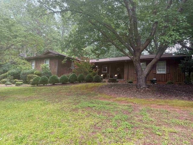 6370 Parris Bridge Rd, Chesnee, SC 29323