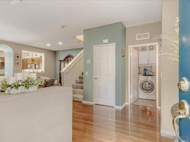 6373 Avenida De Las Vistas 2