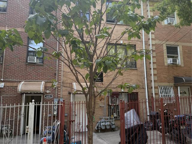 637 Barretto Street
