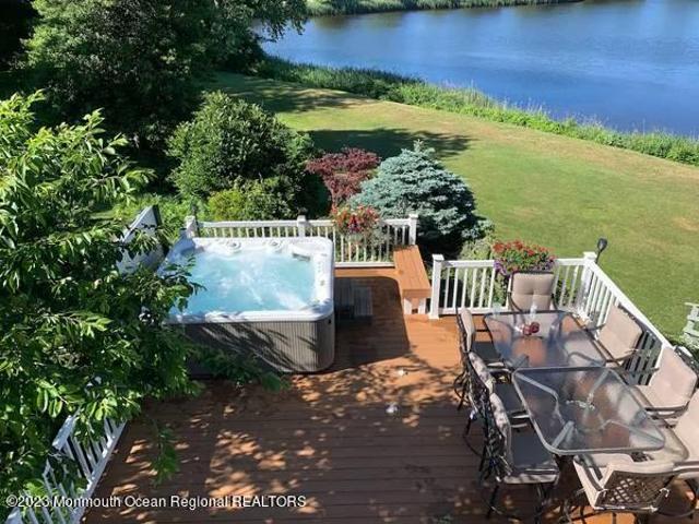 637 Beacon Blvd, Sea Girt, NJ 08750 | MLS #22604 | Compass