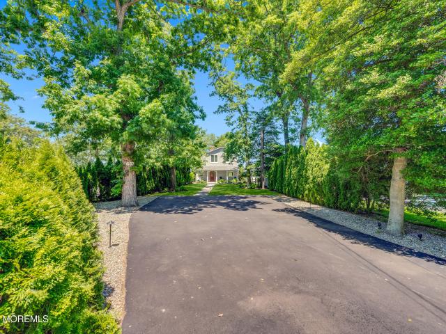 637 Beacon Boulevard
