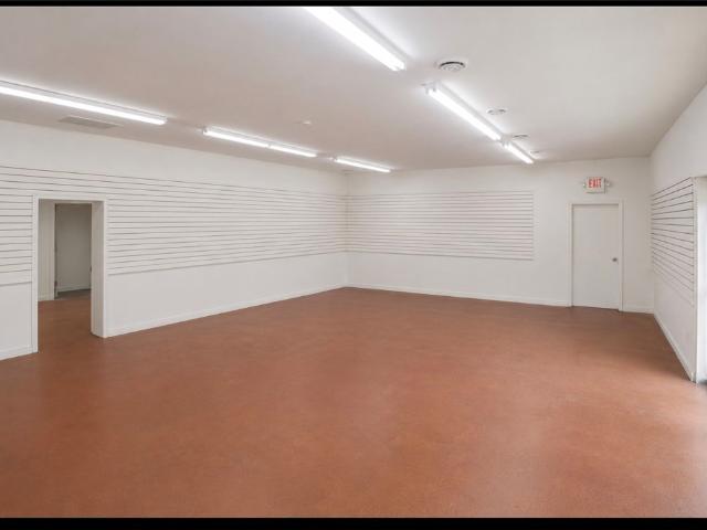 637 Highland Ridge Rd