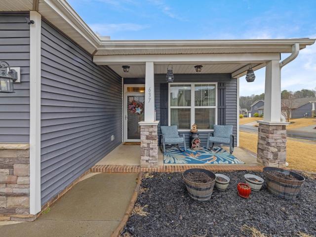637 Ivywood Place