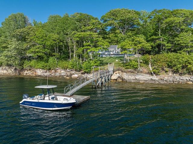 637 Ocean Point Rd, Boothbay, ME 04544