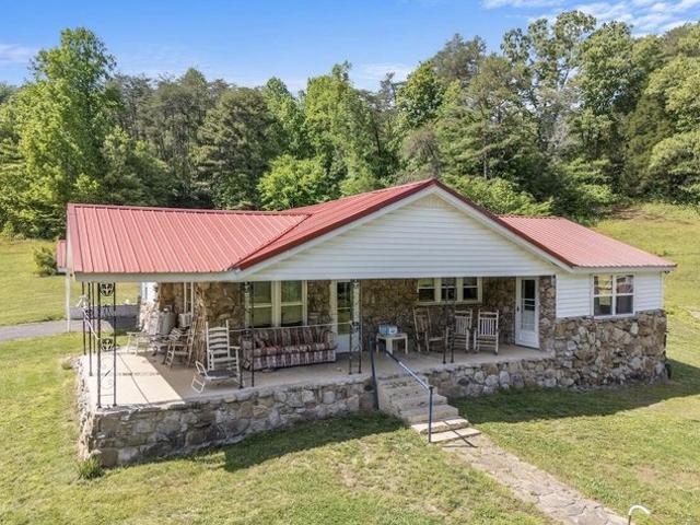 637 Miller Rd, Pikeville, TN 37367