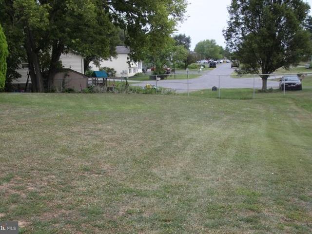 637 Mimosa Dr, Martinsburg, WV 25404