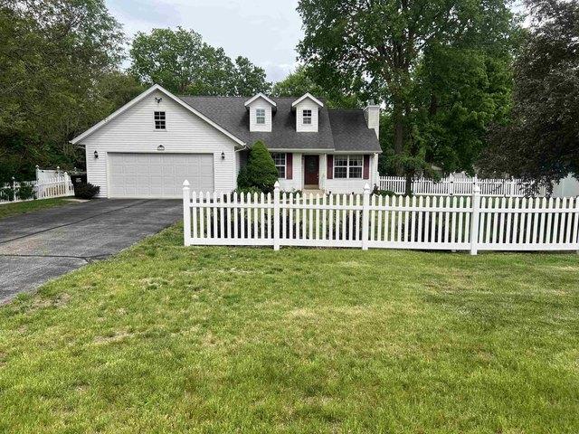 637 N Prairie St, Rockton, IL 61072