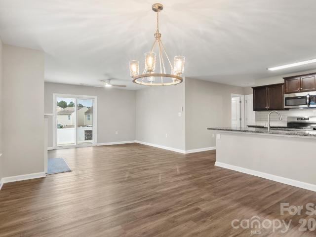 637 Nannyberry Lane