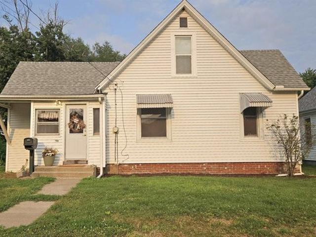 637 S 2nd Ave, Canton, IL 61520