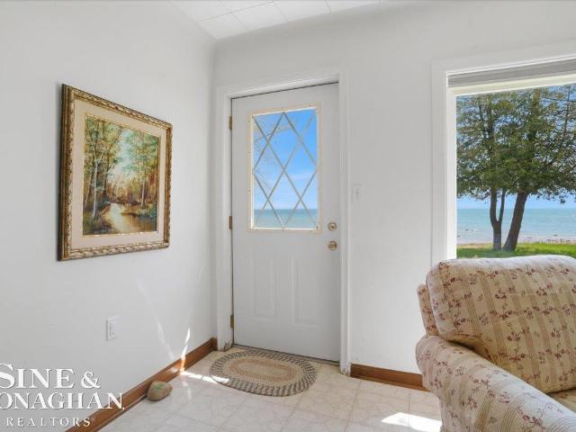 637 S Lakeshore Rd Road