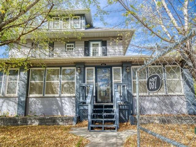 637 Pine St, Upton, WY 82730