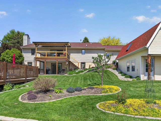 637 Riverview Court