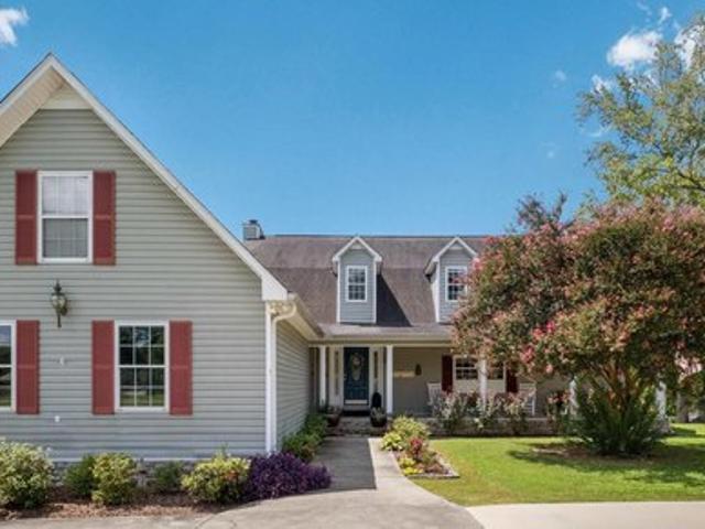 637 Riverside Dr, Gadsden, AL 35903
