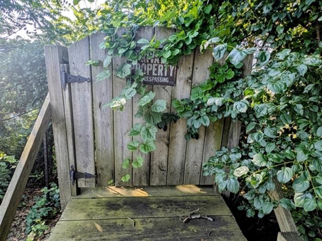 637 Ruddiman Drive