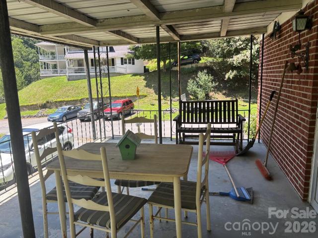 637 Toe Cane Road