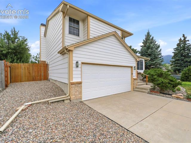 637 Trailcrest Court