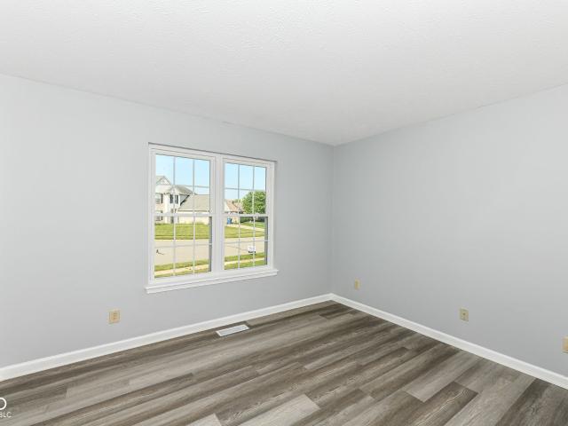 6384 Hillview Circle